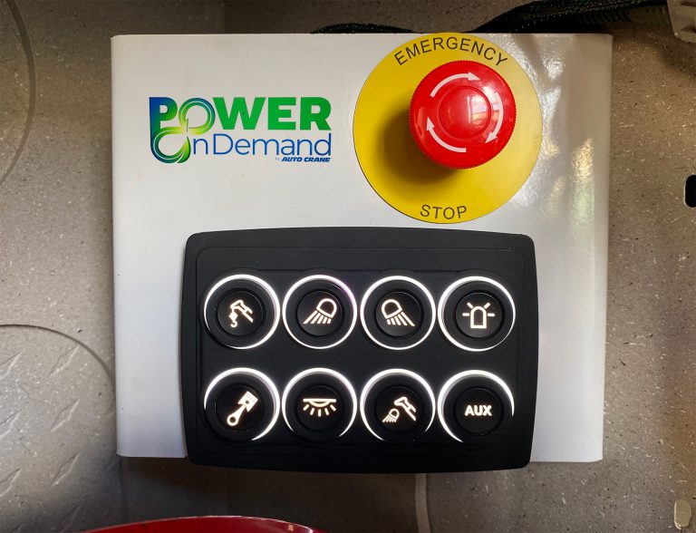 Titan Connect™ with Power On Demand™ - Auto Crane